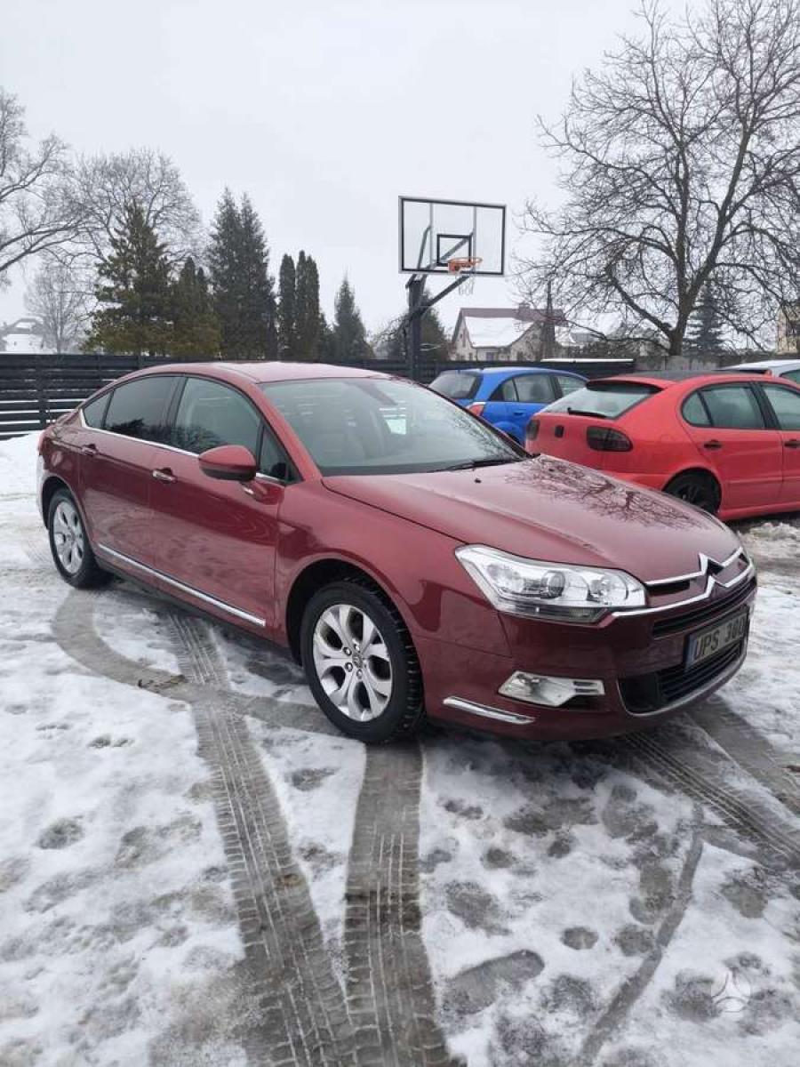 Sarkans Citroen C5 2008 Kauņa, ar dzinēja tilpumu 2.00 L un nobraukumu 300 tūkst. km par 2700 €, foto 5 vietnē AUTOMOTO.COM.LV