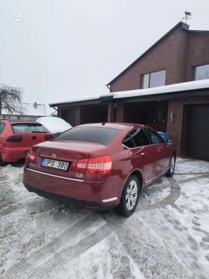 Sarkans Citroen C5 2008 Kauņa, ar dzinēja tilpumu 2.00 L un nobraukumu 300 tūkst. km par 2700 €, foto 7 vietnē AUTOMOTO.COM.LV