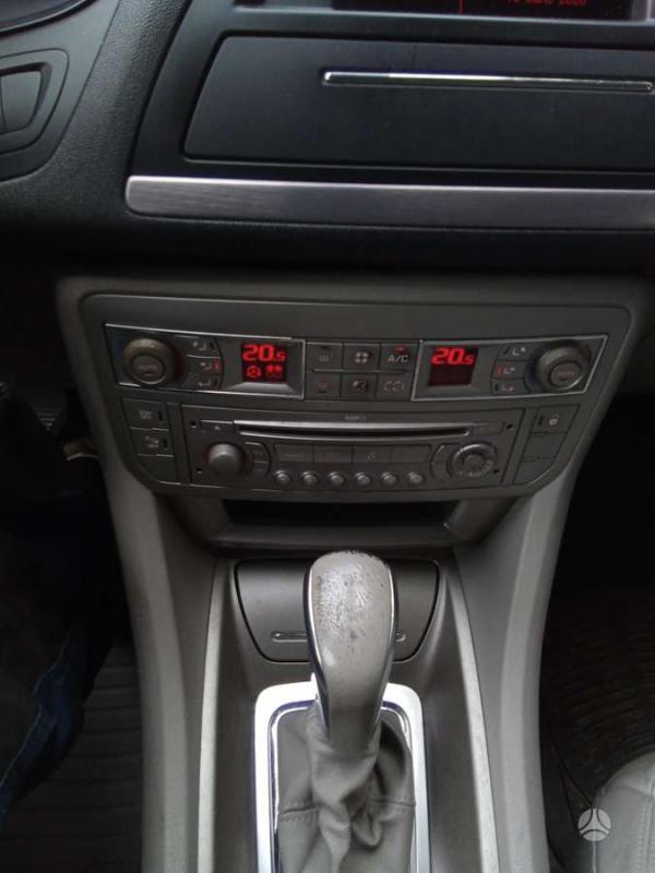 Red Citroen C5 2009 in Alytus, with an engine capacity of 2.00 L and mileage of 301 thousand km for 2100 €, photo 8 on AUTOMOTO.COM.LV