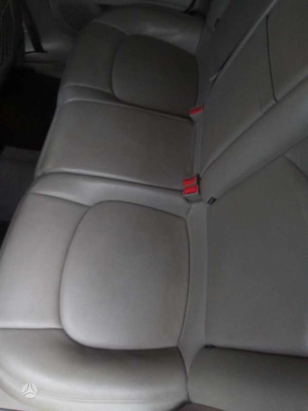 Red Citroen C5 2009 in Alytus, with an engine capacity of 2.00 L and mileage of 301 thousand km for 2100 €, photo 9 on AUTOMOTO.COM.LV