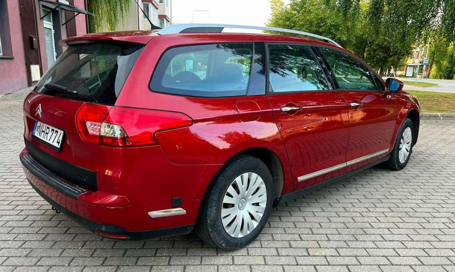 Red Citroen C5 2009 in Siauliai, with an engine capacity of 2.00 L and mileage of 300 thousand km for 2450 €, photo 10 on AUTOMOTO.COM.LV