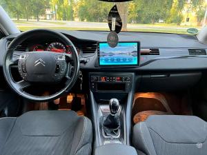Red Citroen C5 2009 in Siauliai, with an engine capacity of 2.00 L and mileage of 300 thousand km for 2450 €, photo 13 on AUTOMOTO.COM.LV