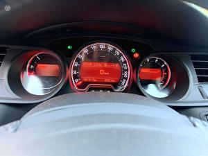 Red Citroen C5 2009 in Siauliai, with an engine capacity of 2.00 L and mileage of 300 thousand km for 2450 €, photo 16 on AUTOMOTO.COM.LV