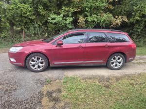 Red Citroen C5 2010 in Pasvalys, with an engine capacity of 1.60 L and mileage of 252 thousand km for 900 €, photo 3 on AUTOMOTO.COM.LV