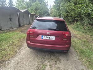 Red Citroen C5 2010 in Pasvalys, with an engine capacity of 1.60 L and mileage of 252 thousand km for 900 €, photo 6 on AUTOMOTO.COM.LV