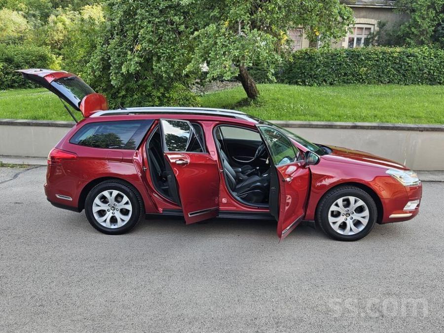 Sarkans Citroen C5 2012 Jēkabpils, ar dzinēja tilpumu 1.60 L un nobraukumu 188 tūkst. km par 4490 €, foto 26 vietnē AUTOMOTO.COM.LV