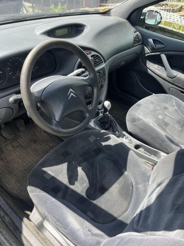 Citroen C5 2001 in Panevezys, with an engine capacity of 2.20 L and mileage of 300 thousand km for 350 €, photo 5 on AUTOMOTO.COM.LV