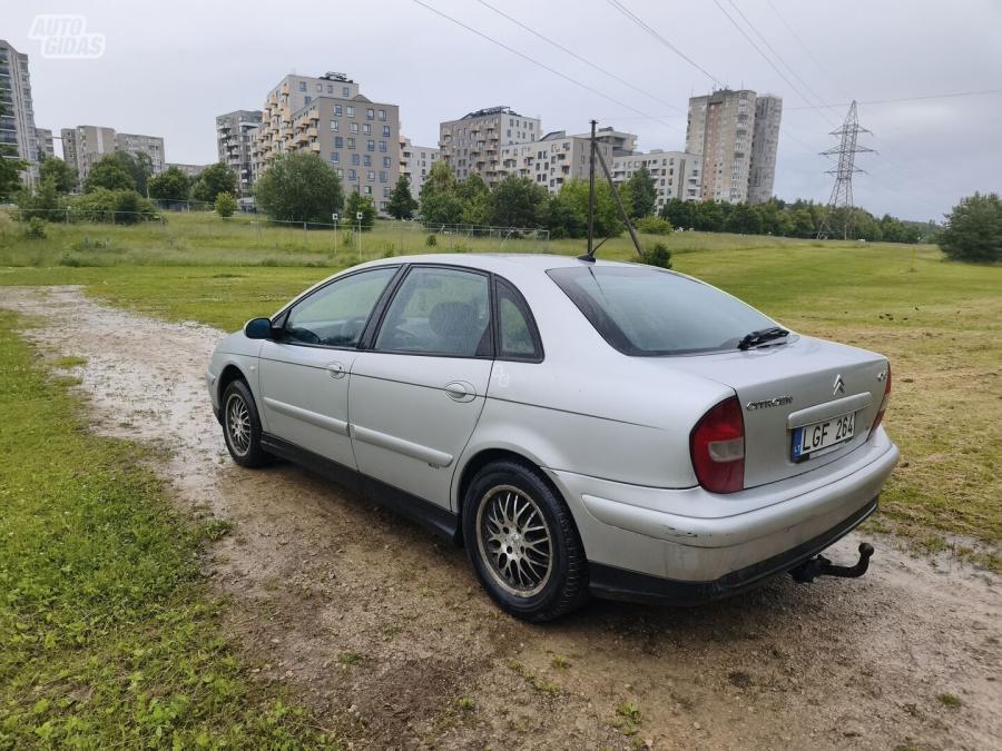 Citroen C5 2004 in Vilnius, with an engine capacity of 2.00 L and mileage of 390 thousand km for 500 €, photo 8 on AUTOMOTO.COM.LV