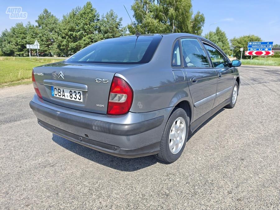 Citroen C5 2004 in Jonava, with an engine capacity of 1.60 L and mileage of 300 thousand km for 700 €, photo 5 on AUTOMOTO.COM.LV