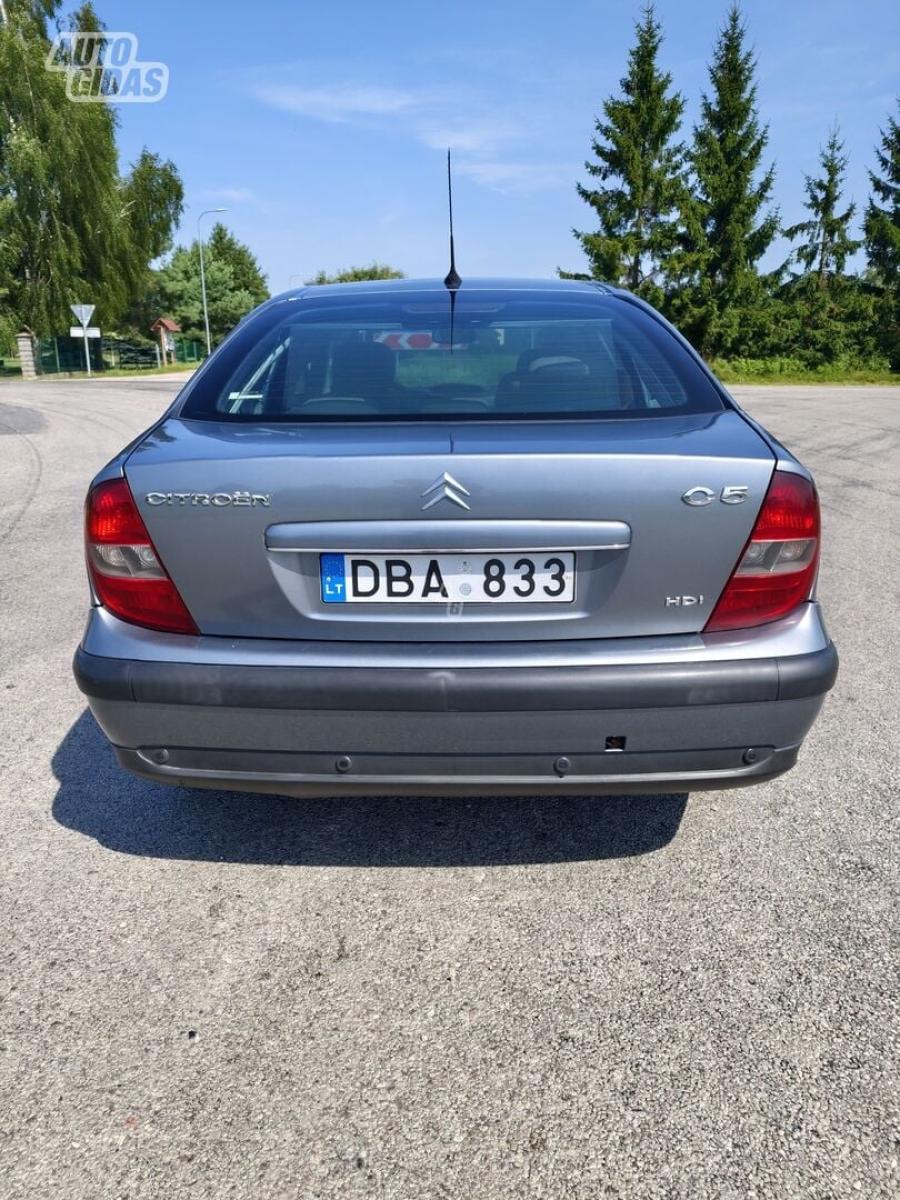 Citroen C5 2004 in Jonava, with an engine capacity of 1.60 L and mileage of 300 thousand km for 700 €, photo 6 on AUTOMOTO.COM.LV