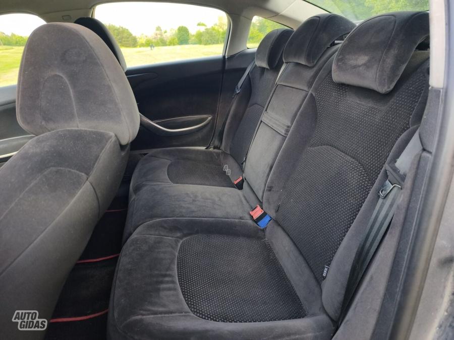 Citroen C5 2008 in Vilnius, with an engine capacity of 2.00 L and mileage of 336 thousand km for 1200 €, photo 11 on AUTOMOTO.COM.LV
