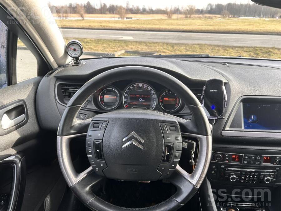 Citroen C5 2008 in Liepaja, with an engine capacity of 2.00 L and mileage of 342 thousand km for 3300 €, photo 9 on AUTOMOTO.COM.LV