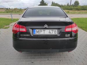 Citroen C5 2008 in Kretinga, with an engine capacity of 2.00 L and mileage of 398 thousand km for 930 €, photo 6 on AUTOMOTO.COM.LV