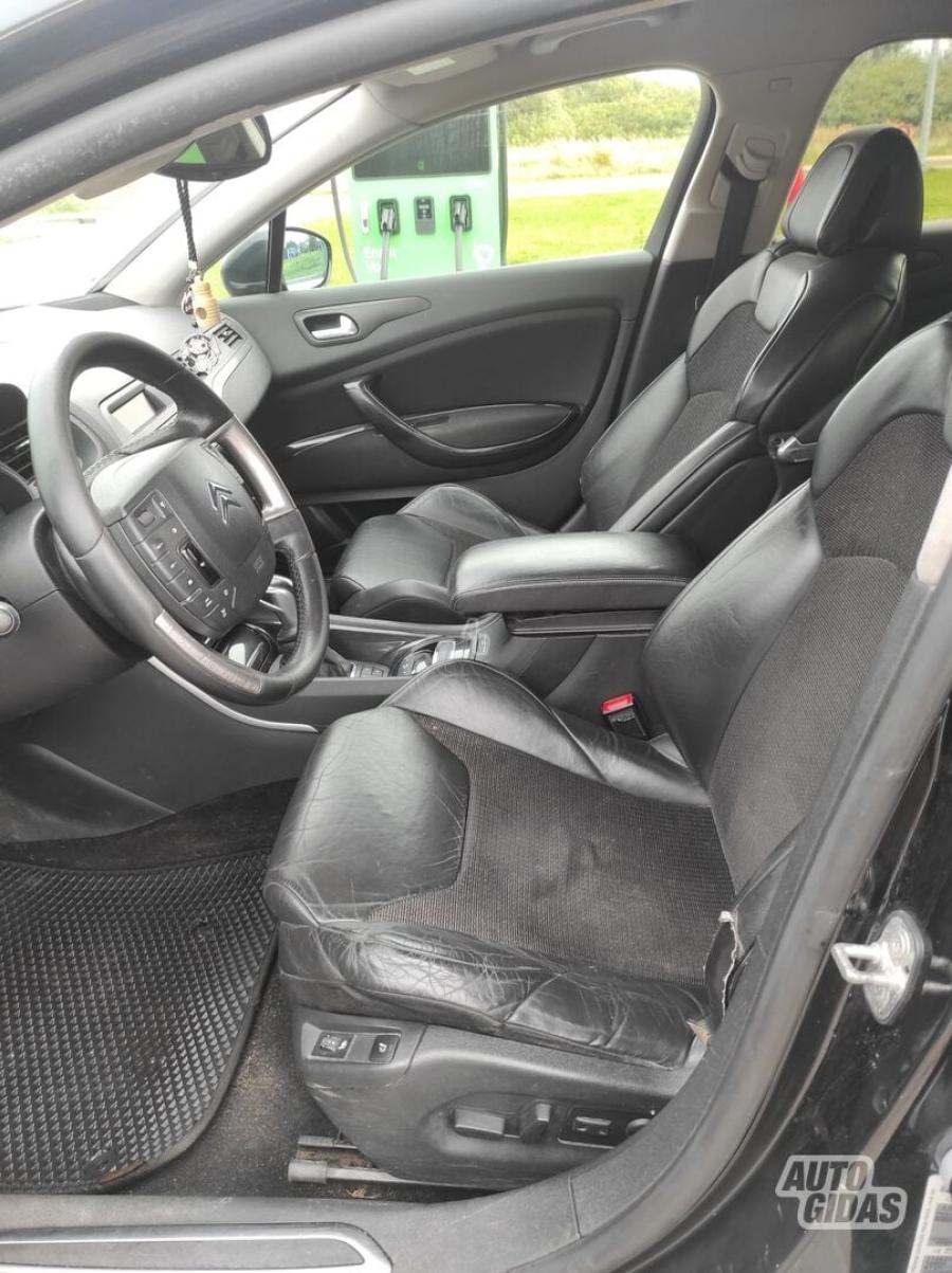 Citroen C5 2008 in Kretinga, with an engine capacity of 2.00 L and mileage of 398 thousand km for 930 €, photo 9 on AUTOMOTO.COM.LV