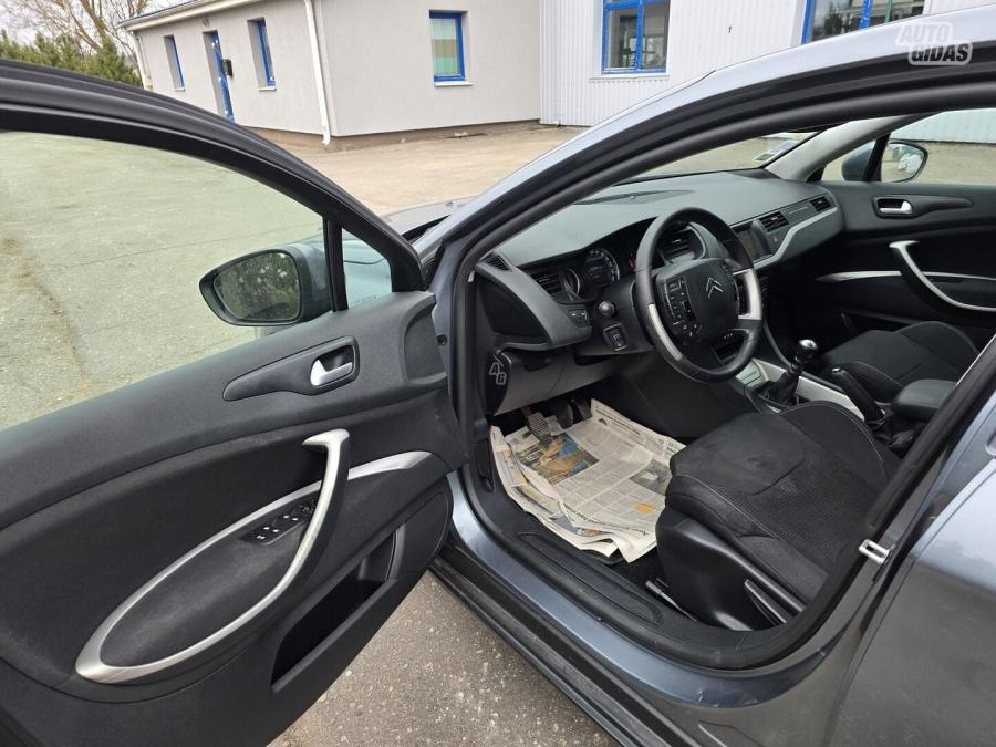 Citroen C5 2009 Radviliškis, ar dzinēja tilpumu 2.00 L un nobraukumu 305 tūkst. km par 3150 €, foto 8 vietnē AUTOMOTO.COM.LV