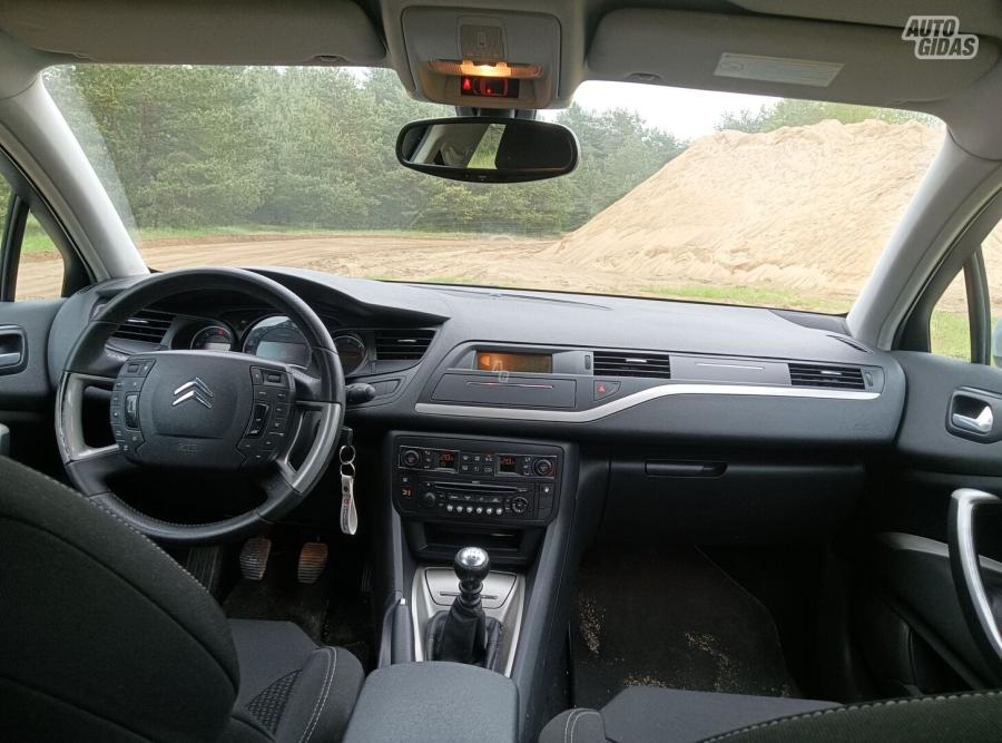 Citroen C5 2009 in Alytus, with an engine capacity of 2.00 L and mileage of 265 thousand km for 2845 €, photo 7 on AUTOMOTO.COM.LV