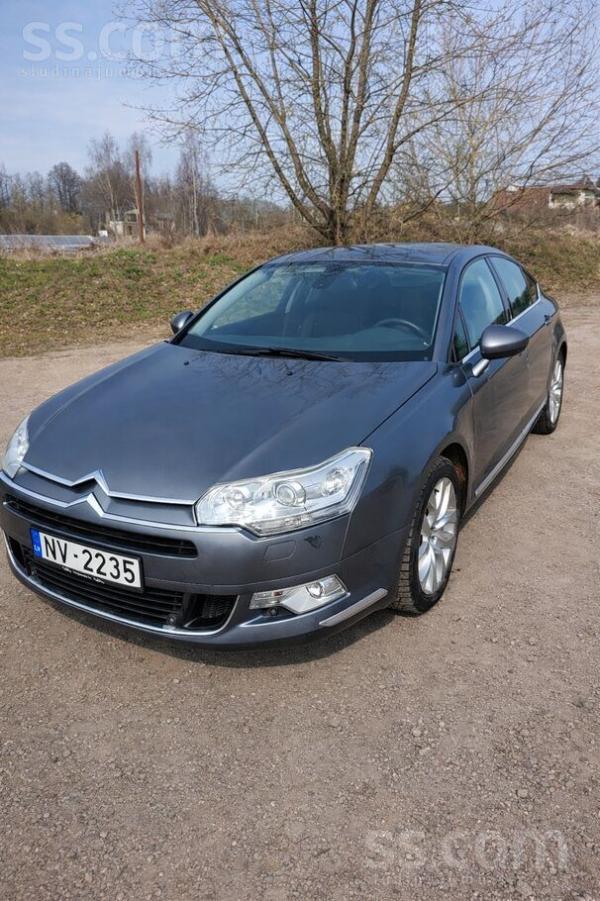 Citroen C5 2009 in Riga, with an engine capacity of 3.00 L and mileage of 281 thousand km for 2800 €, photo 2 on AUTOMOTO.COM.LV