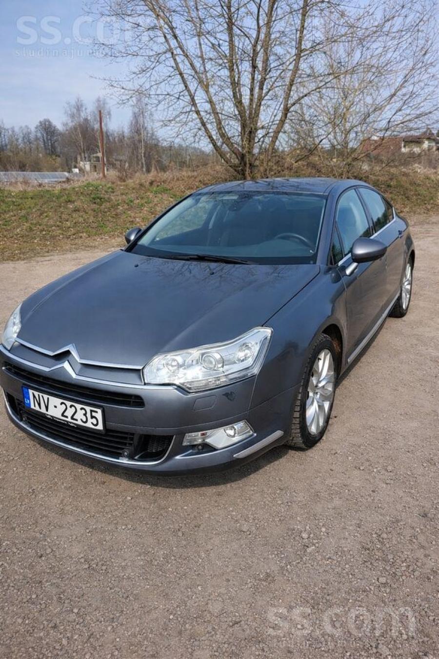 Citroen C5 2009 in Riga, with an engine capacity of 3.00 L and mileage of 281 thousand km for 2800 €, photo 3 on AUTOMOTO.COM.LV