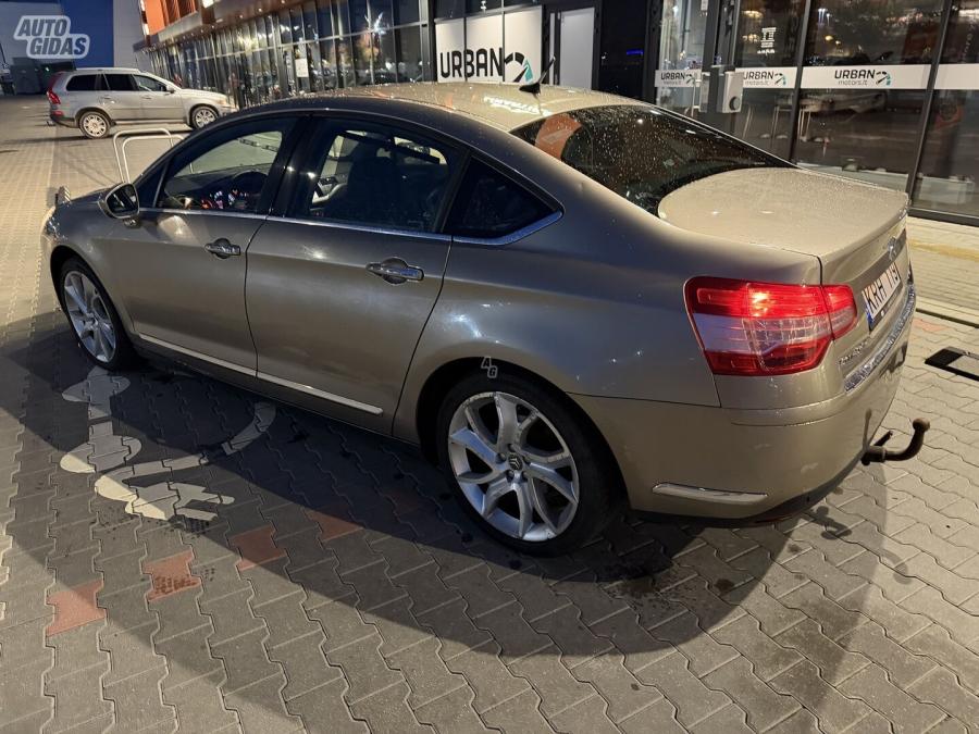 Citroen C5 2009 in Klaipeda, with an engine capacity of 2.00 L and mileage of 360 thousand km for 1700 €, photo 6 on AUTOMOTO.COM.LV