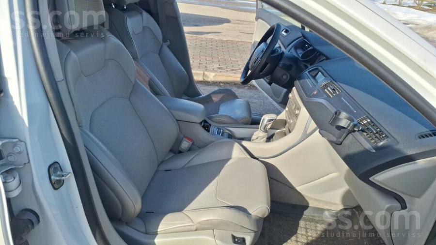 Citroen C5 2010 Jēkabpils, ar dzinēja tilpumu 2.00 L un nobraukumu 233 tūkst. km par 2850 €, foto 10 vietnē AUTOMOTO.COM.LV