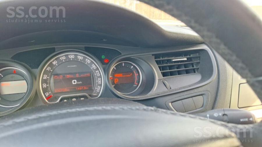 Citroen C5 2010 Jēkabpils, ar dzinēja tilpumu 2.00 L un nobraukumu 233 tūkst. km par 2850 €, foto 13 vietnē AUTOMOTO.COM.LV