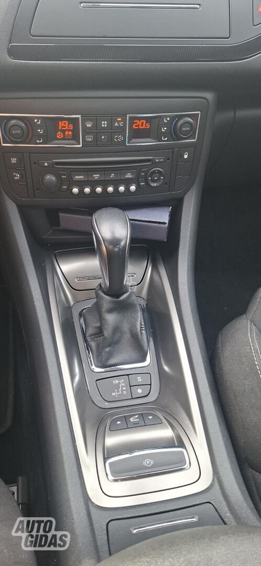 Citroen C5 2010 Panevēža, ar dzinēja tilpumu 2.00 L un nobraukumu 199 tūkst. km par 2700 €, foto 5 vietnē AUTOMOTO.COM.LV