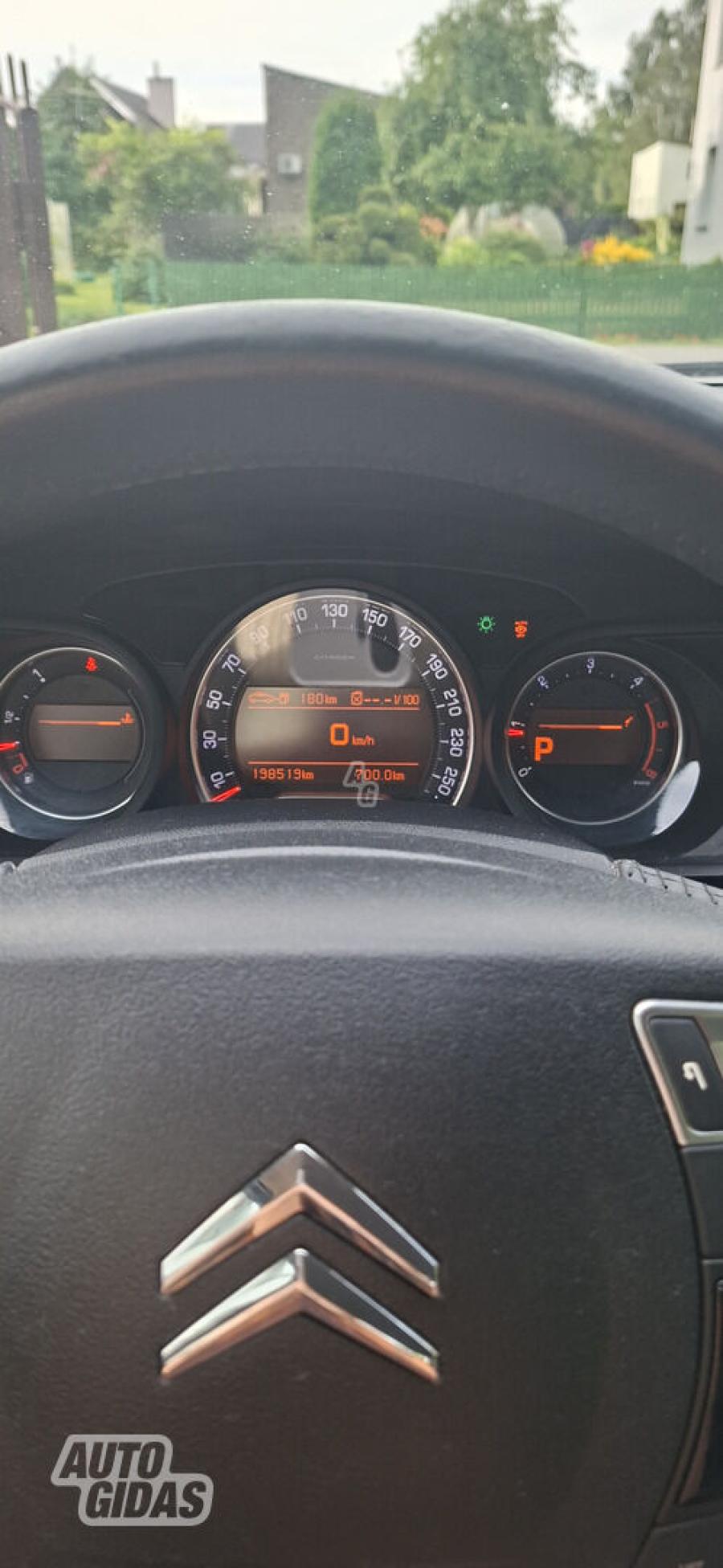 Citroen C5 2010 Panevēža, ar dzinēja tilpumu 2.00 L un nobraukumu 199 tūkst. km par 2700 €, foto 7 vietnē AUTOMOTO.COM.LV