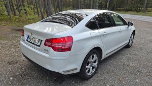 Citroen C5 2010 Tallina, ar dzinēja tilpumu 2.00 L un nobraukumu 273 tūkst. km par 1500 €, foto 6 vietnē AUTOMOTO.COM.LV