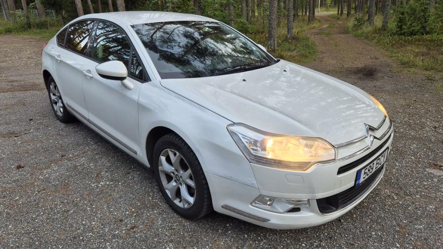 Citroen C5 2010 Tallina, ar dzinēja tilpumu 2.00 L un nobraukumu 273 tūkst. km par 1500 €, foto 17 vietnē AUTOMOTO.COM.LV