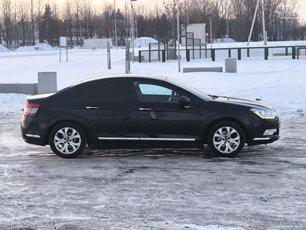 Citroen C5 2011 Viļņa, ar dzinēja tilpumu 2.00 L un nobraukumu 357 tūkst. km par 2250 €, foto 4 vietnē AUTOMOTO.COM.LV