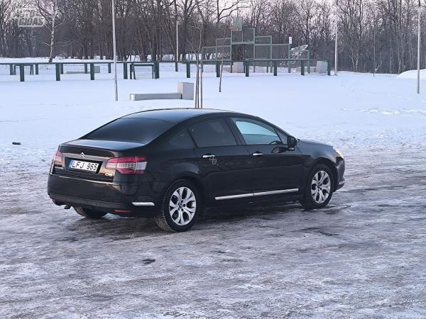 Citroen C5 2011 Viļņa, ar dzinēja tilpumu 2.00 L un nobraukumu 357 tūkst. km par 2250 €, foto 5 vietnē AUTOMOTO.COM.LV