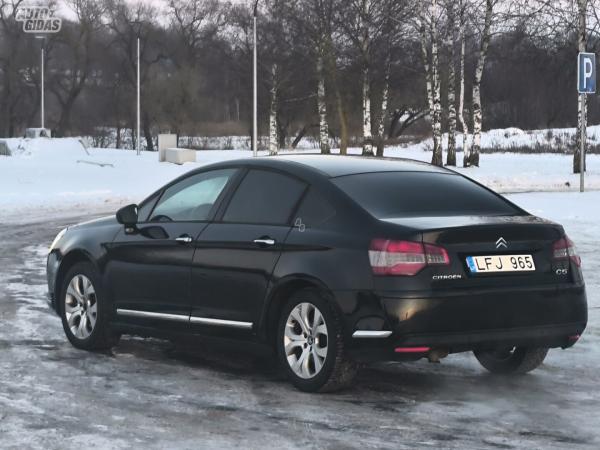 Citroen C5 2011 Viļņa, ar dzinēja tilpumu 2.00 L un nobraukumu 357 tūkst. km par 2250 €, foto 8 vietnē AUTOMOTO.COM.LV
