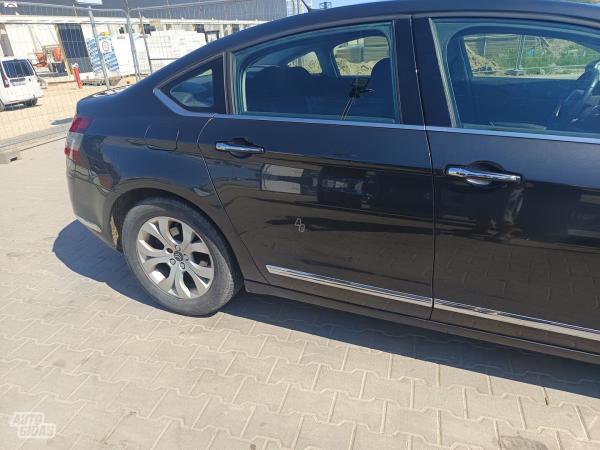 Citroen C5 2011 in Kaunas, with an engine capacity of 1.60 L and mileage of 293 thousand km for 2000 €, photo 6 on AUTOMOTO.COM.LV