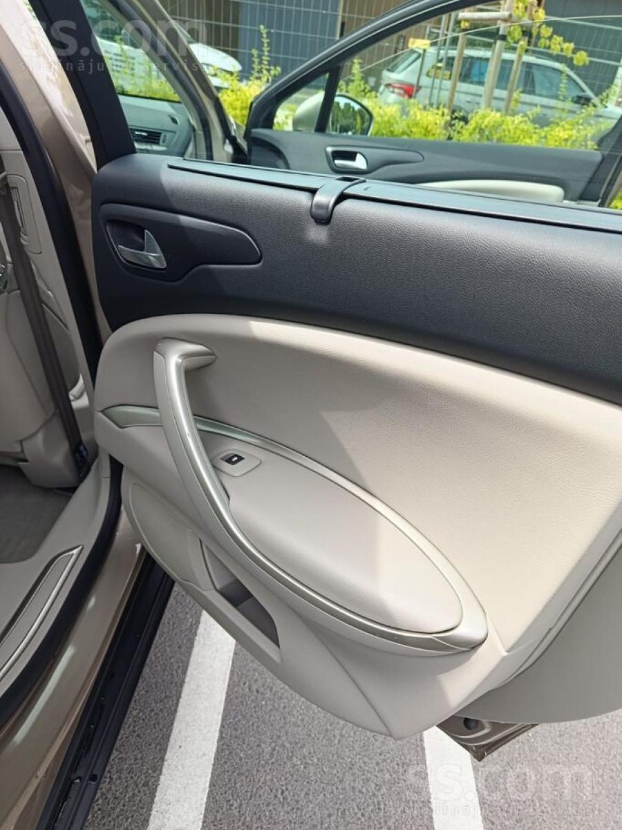 Citroen C5 2011 Rīga, ar dzinēja tilpumu 1.60 L un nobraukumu 58 tūkst. km par 6500 €, foto 10 vietnē AUTOMOTO.COM.LV