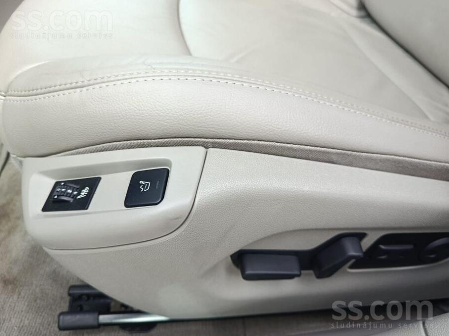 Citroen C5 2011 Rīga, ar dzinēja tilpumu 1.60 L un nobraukumu 58 tūkst. km par 6500 €, foto 12 vietnē AUTOMOTO.COM.LV