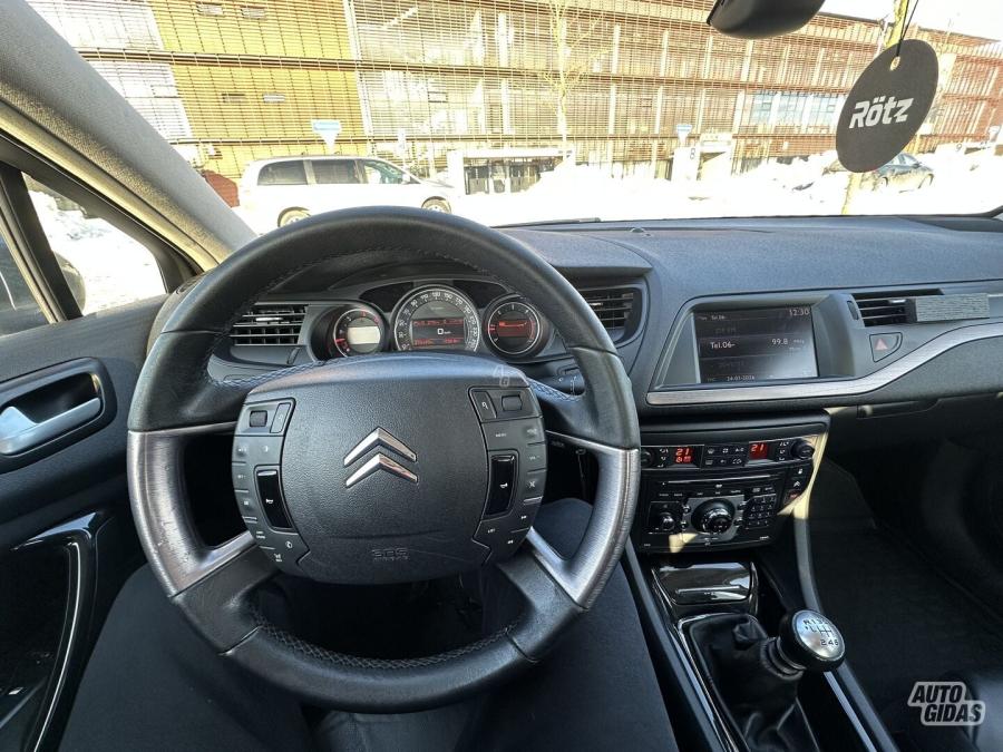 Citroen C5 2012 Klaipėda, ar dzinēja tilpumu 2.00 L un nobraukumu 239 tūkst. km par 3000 €, foto 12 vietnē AUTOMOTO.COM.LV