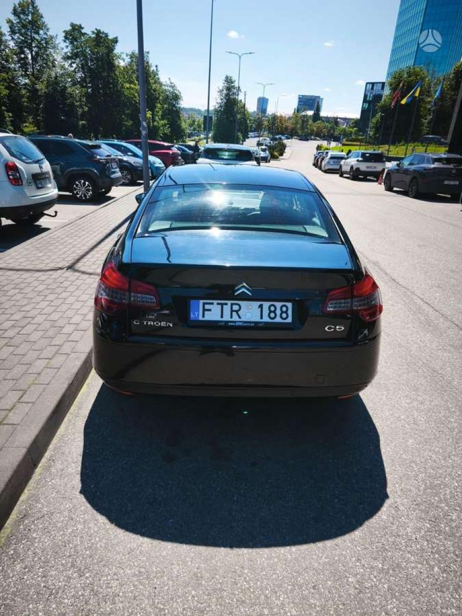 Citroen C5 2012 in Vilnius, with an engine capacity of 1.60 L and mileage of 183 thousand km for 2899 €, photo 8 on AUTOMOTO.COM.LV