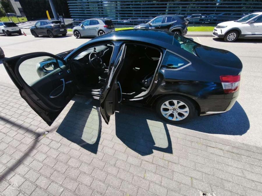 Citroen C5 2012 in Vilnius, with an engine capacity of 1.60 L and mileage of 183 thousand km for 2899 €, photo 17 on AUTOMOTO.COM.LV