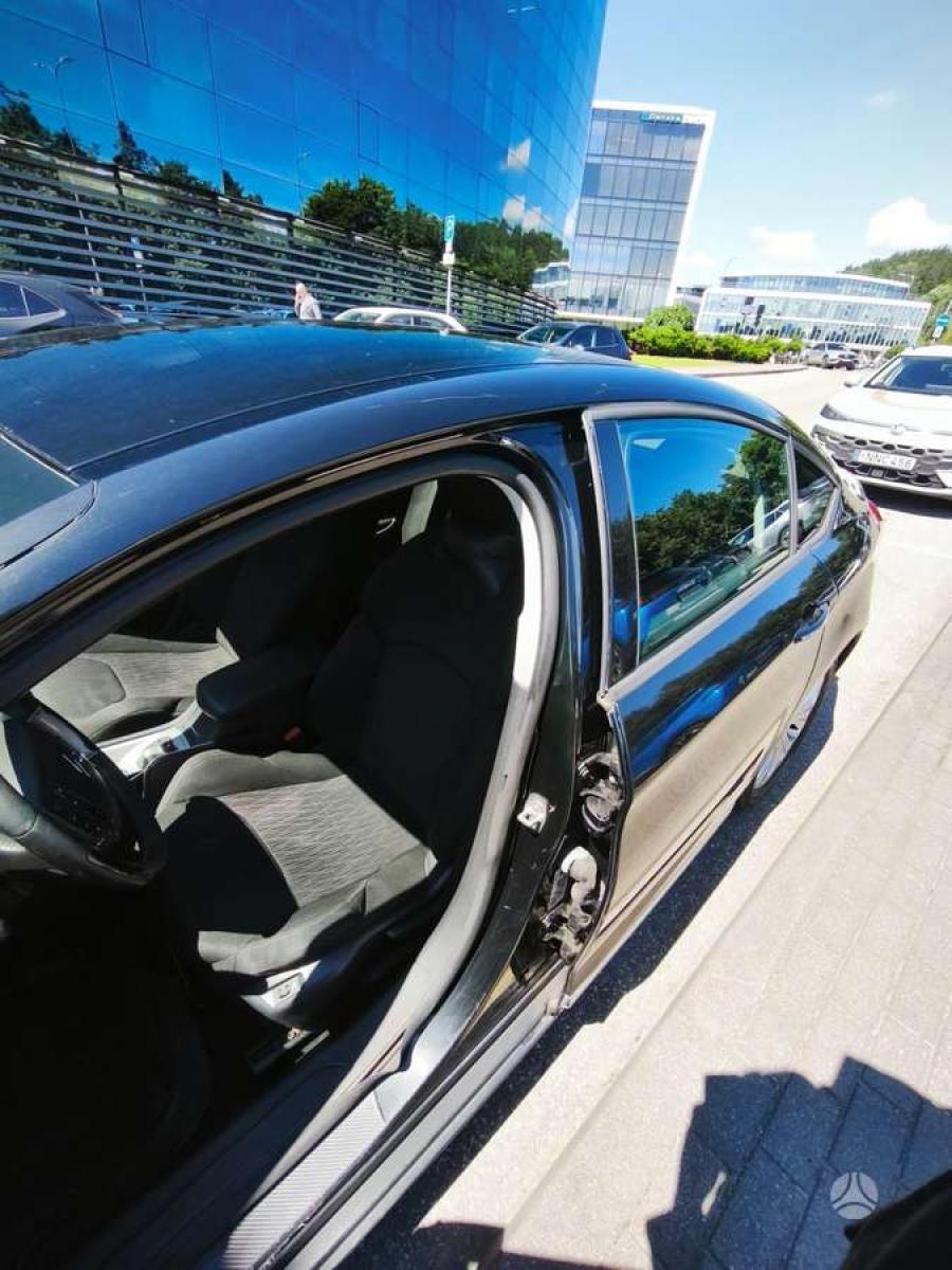 Citroen C5 2012 in Vilnius, with an engine capacity of 1.60 L and mileage of 183 thousand km for 2899 €, photo 18 on AUTOMOTO.COM.LV
