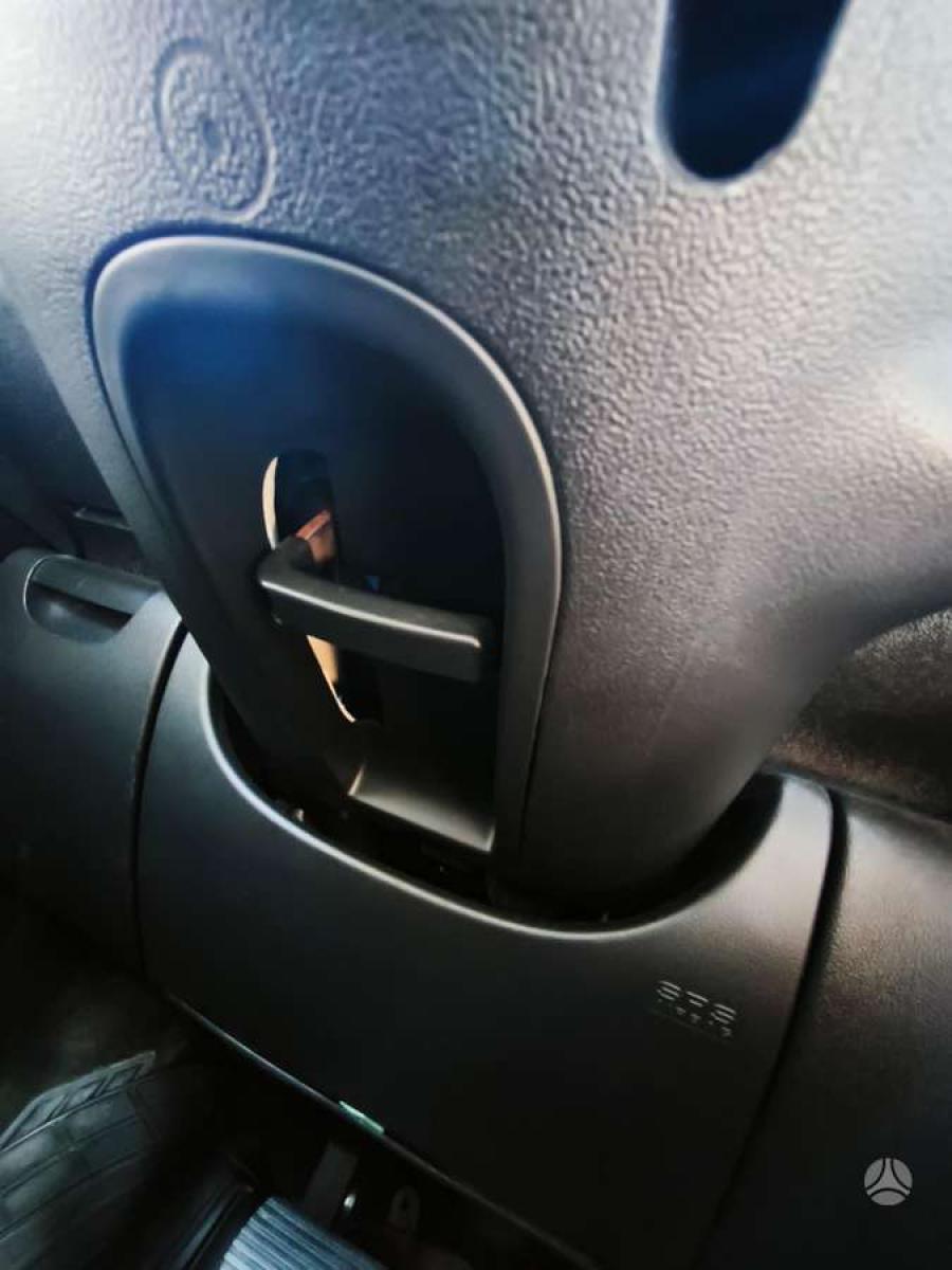 Citroen C5 2012 in Vilnius, with an engine capacity of 1.60 L and mileage of 183 thousand km for 2899 €, photo 21 on AUTOMOTO.COM.LV