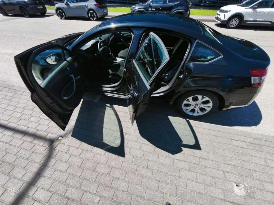 Citroen C5 2012 in Vilnius, with an engine capacity of 1.60 L and mileage of 183 thousand km for 2899 €, photo 41 on AUTOMOTO.COM.LV