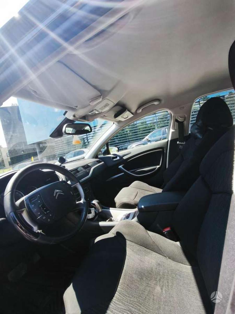Citroen C5 2012 in Vilnius, with an engine capacity of 1.60 L and mileage of 183 thousand km for 2899 €, photo 43 on AUTOMOTO.COM.LV
