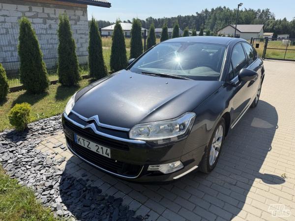Citroen C5 2014 Viļņa, ar dzinēja tilpumu 2.00 L un nobraukumu 203 tūkst. km par 2300 €, foto 8 vietnē AUTOMOTO.COM.LV