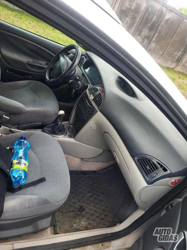 Citroen C5 2001 Panevēža, ar dzinēja tilpumu 1.90 L un nobraukumu 573 tūkst. km par 430 €, foto 7 vietnē AUTOMOTO.COM.LV