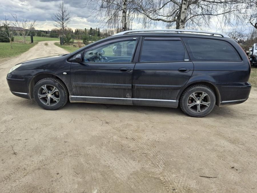 Citroen C5 2005 in Panevezys, with an engine capacity of 2.00 L and mileage of 329 thousand km for 500 €, photo 1 on AUTOMOTO.COM.LV