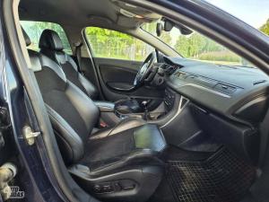 Citroen C5 2008 in Klaipeda, with an engine capacity of 2.00 L and mileage of 325 thousand km for 1850 €, photo 15 on AUTOMOTO.COM.LV