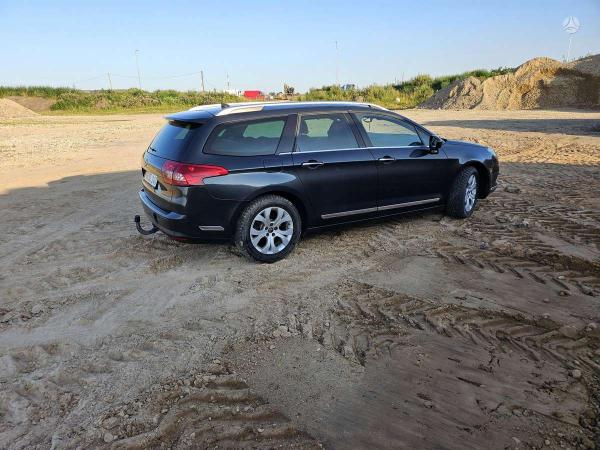 Citroen C5 2008 in Panevezys, with an engine capacity of 2.18 L and mileage of 253 thousand km for 3400 €, photo 4 on AUTOMOTO.COM.LV