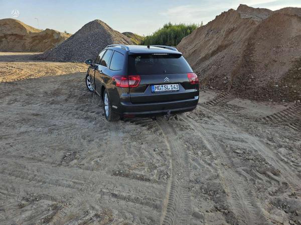 Citroen C5 2008 in Panevezys, with an engine capacity of 2.18 L and mileage of 253 thousand km for 3400 €, photo 5 on AUTOMOTO.COM.LV