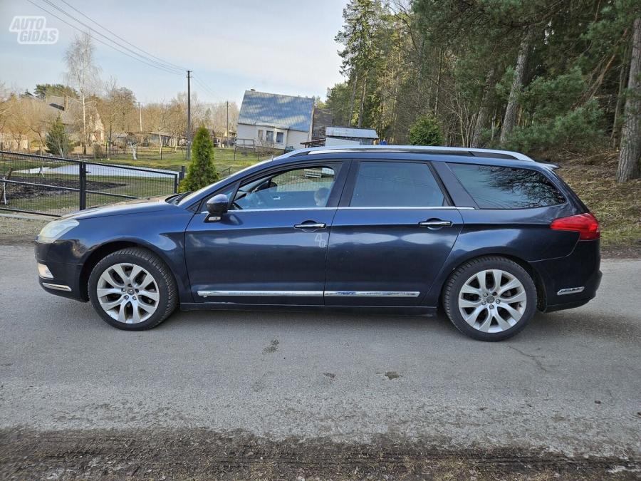 Citroen C5 2009 in Prienai, with an engine capacity of 2.20 L and mileage of 290 thousand km for 2000 €, photo 8 on AUTOMOTO.COM.LV