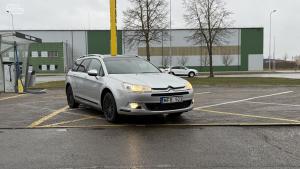 Citroen C5 2009 in Siauliai, with an engine capacity of 1.60 L and mileage of 320 thousand km for 1350 €, photo 3 on AUTOMOTO.COM.LV